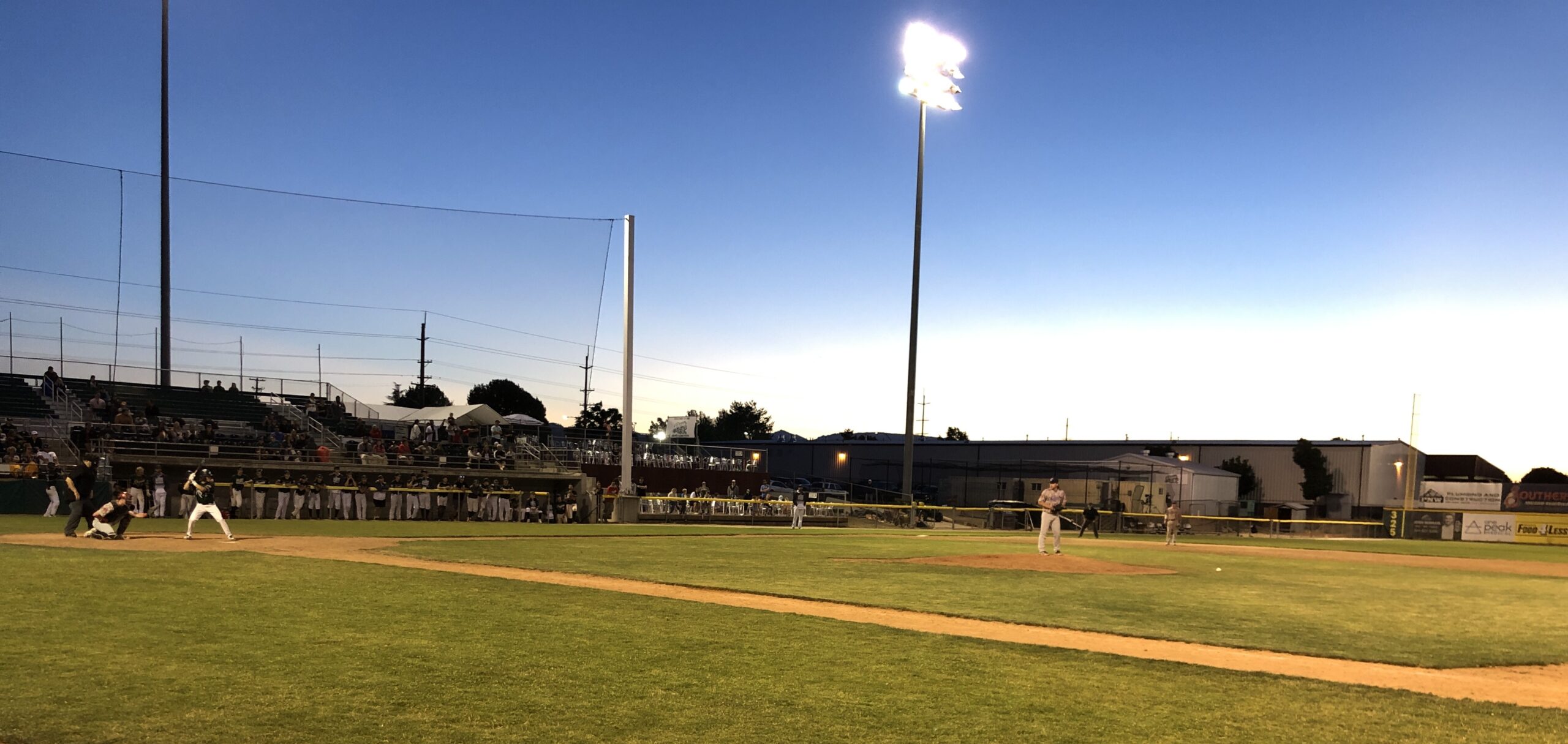Crabs take two from Medford Rogues on the road | Humboldt Crabs